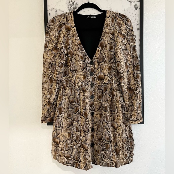 Zara | Dresses | Zara Python Print Long Sleeve Button Up Mini Dress ...